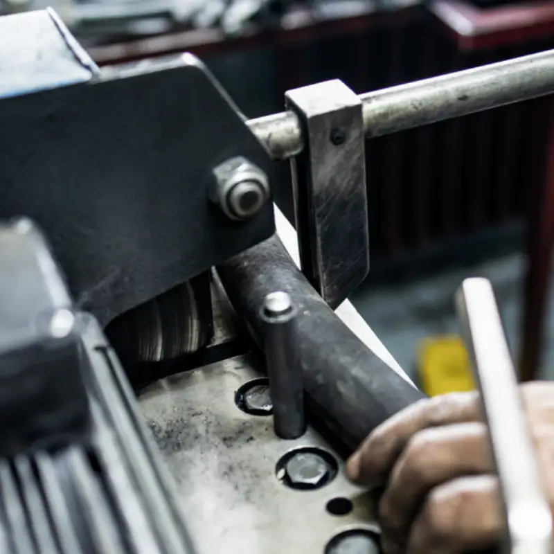 How to Cut Hydraulic Hose